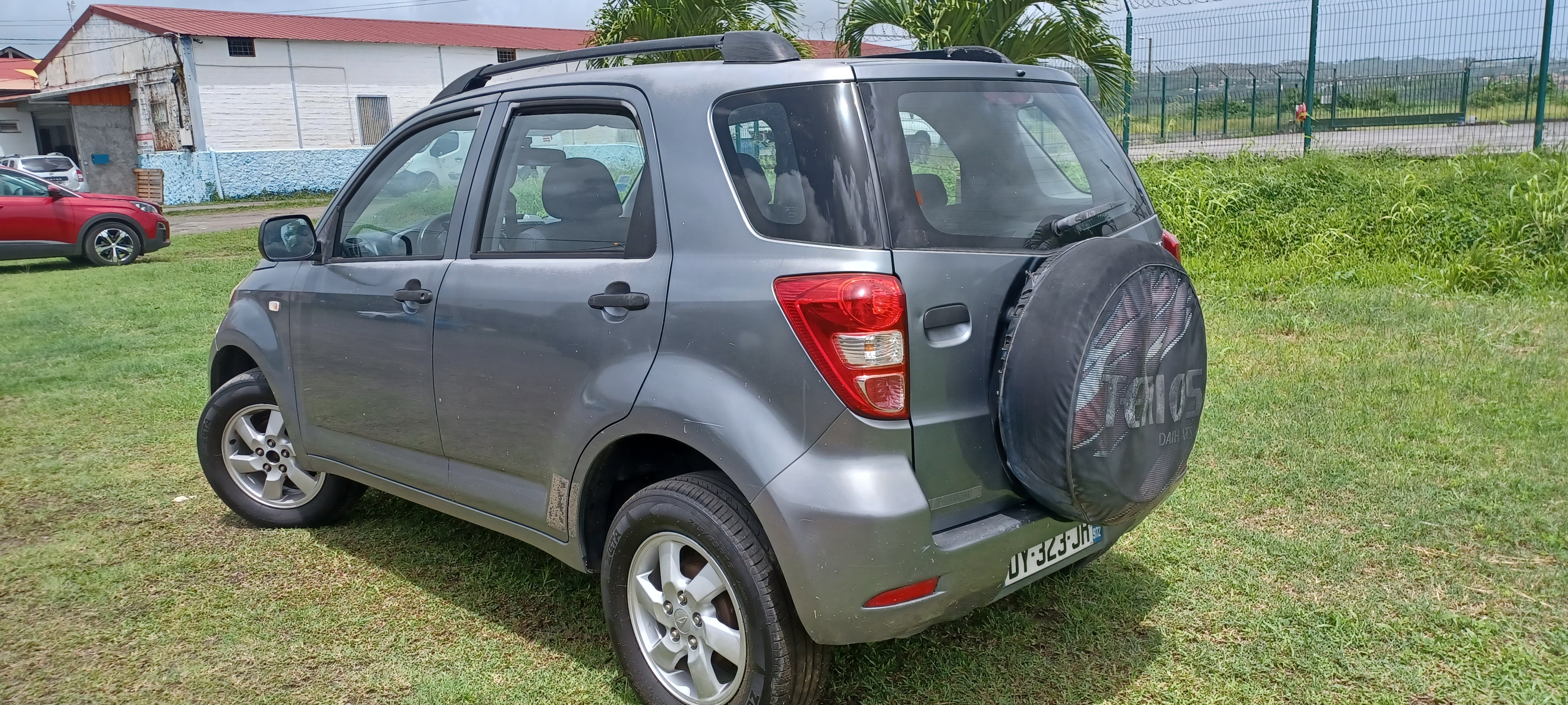 DAIHATSU TERRIOS – DY-323-JH (2) – HOTEL DES VENTES ANTILLES GUYANE