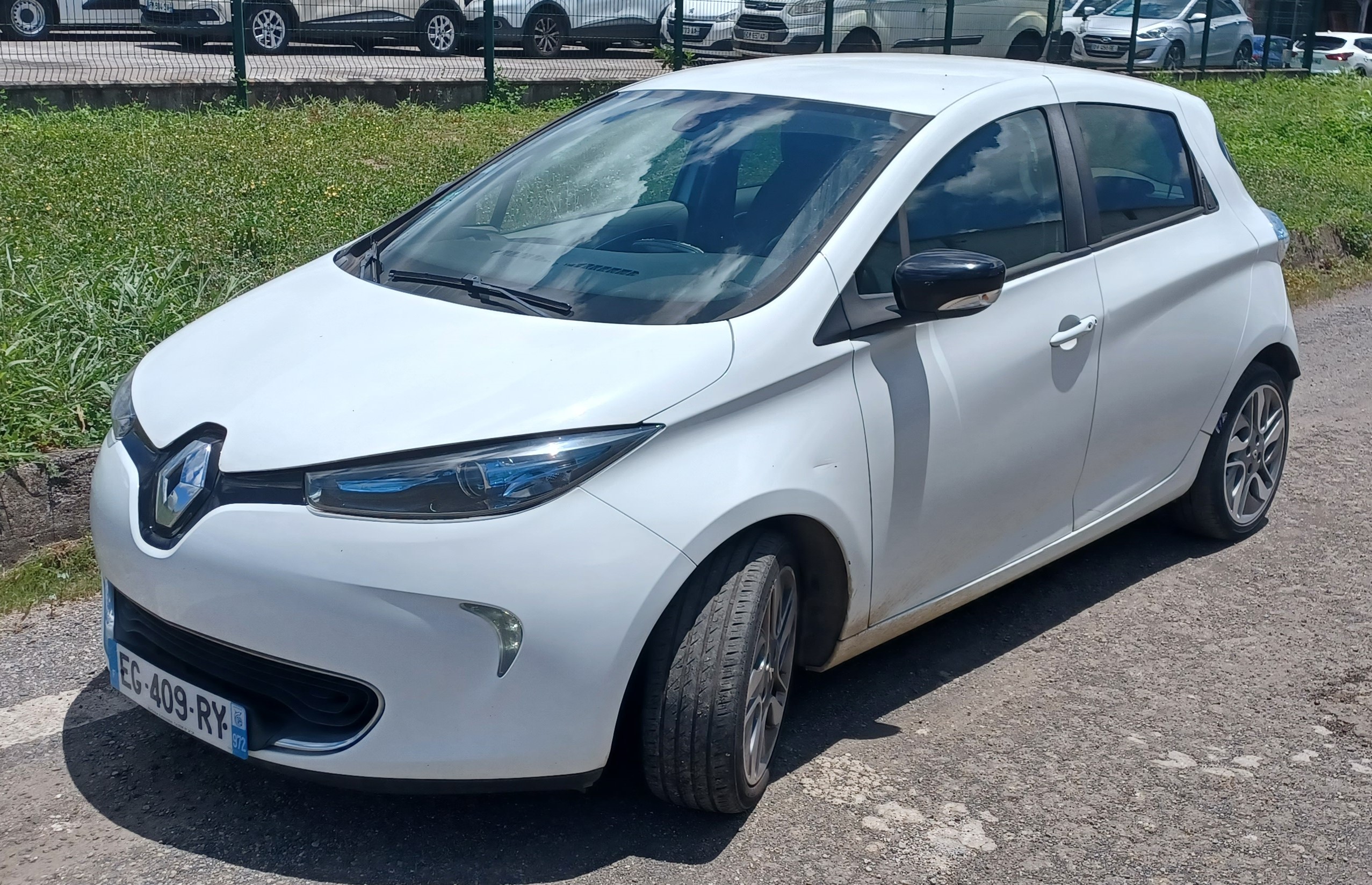 EG-409-RY – RENAULT ZOE – (2) – HOTEL DES VENTES ANTILLES GUYANE